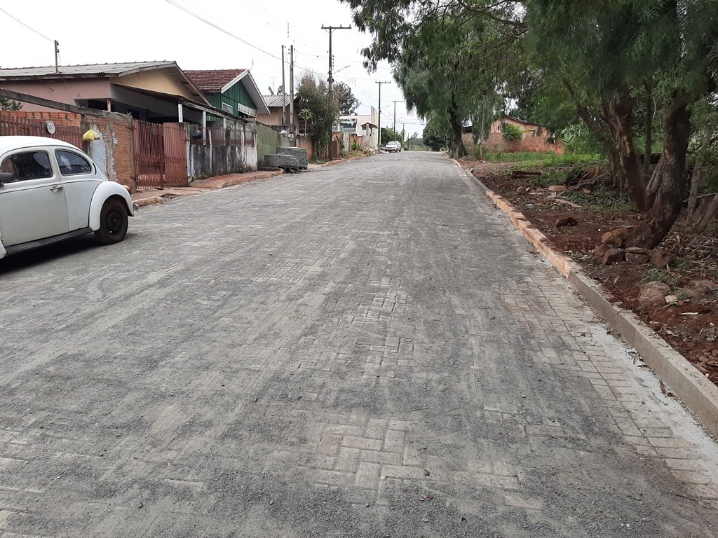 Fotos PAVIMENTAÇÃO EM PAVER - RUA ELOY DE MELLO GUIDES Prefeitura ...