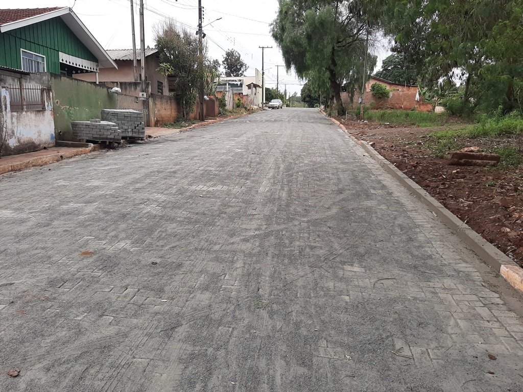 Fotos PAVIMENTAÇÃO EM PAVER - RUA ELOY DE MELLO GUIDES Prefeitura ...
