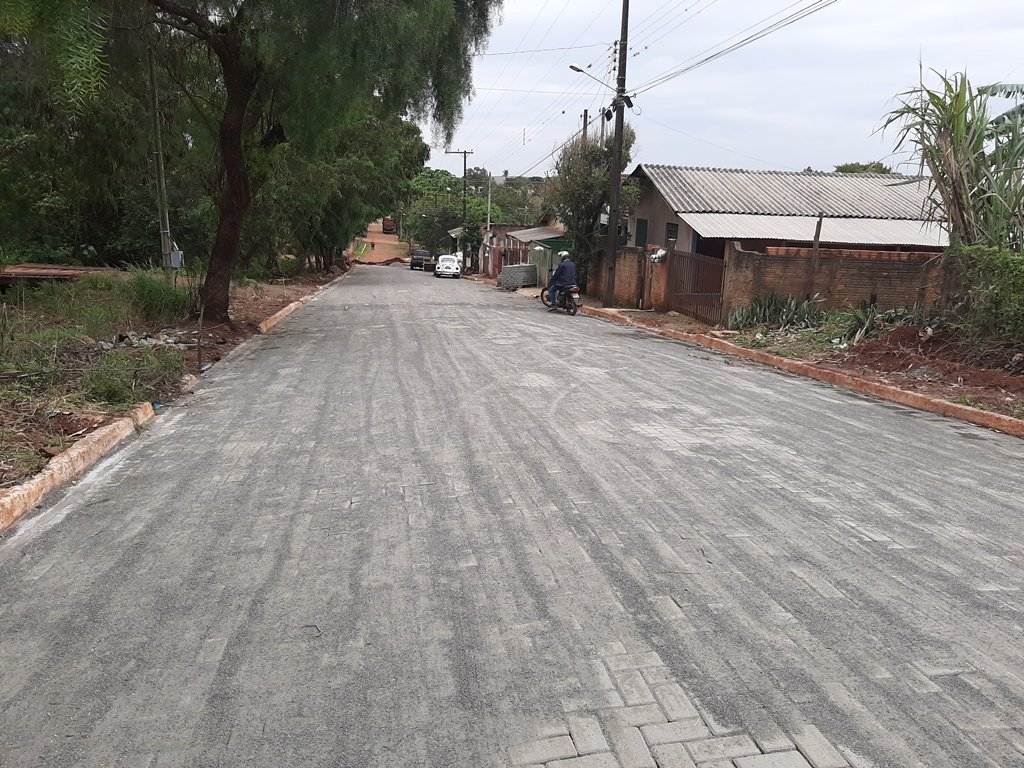 Fotos PAVIMENTAÇÃO EM PAVER - RUA ELOY DE MELLO GUIDES Prefeitura ...