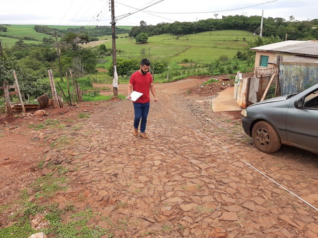 PREFEITURA REALIZA MEDIÇÃO DE RUAS PARA PAVIMENTAÇÃO EM PAVER NO BAIRRO ...