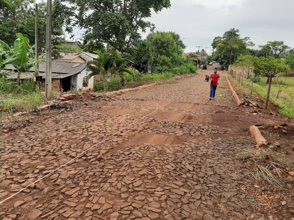 PREFEITURA REALIZA MEDIÇÃO DE RUAS PARA PAVIMENTAÇÃO EM PAVER NO BAIRRO ...